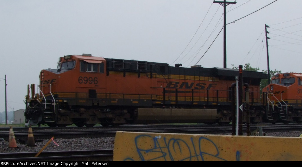 BNSF 6996